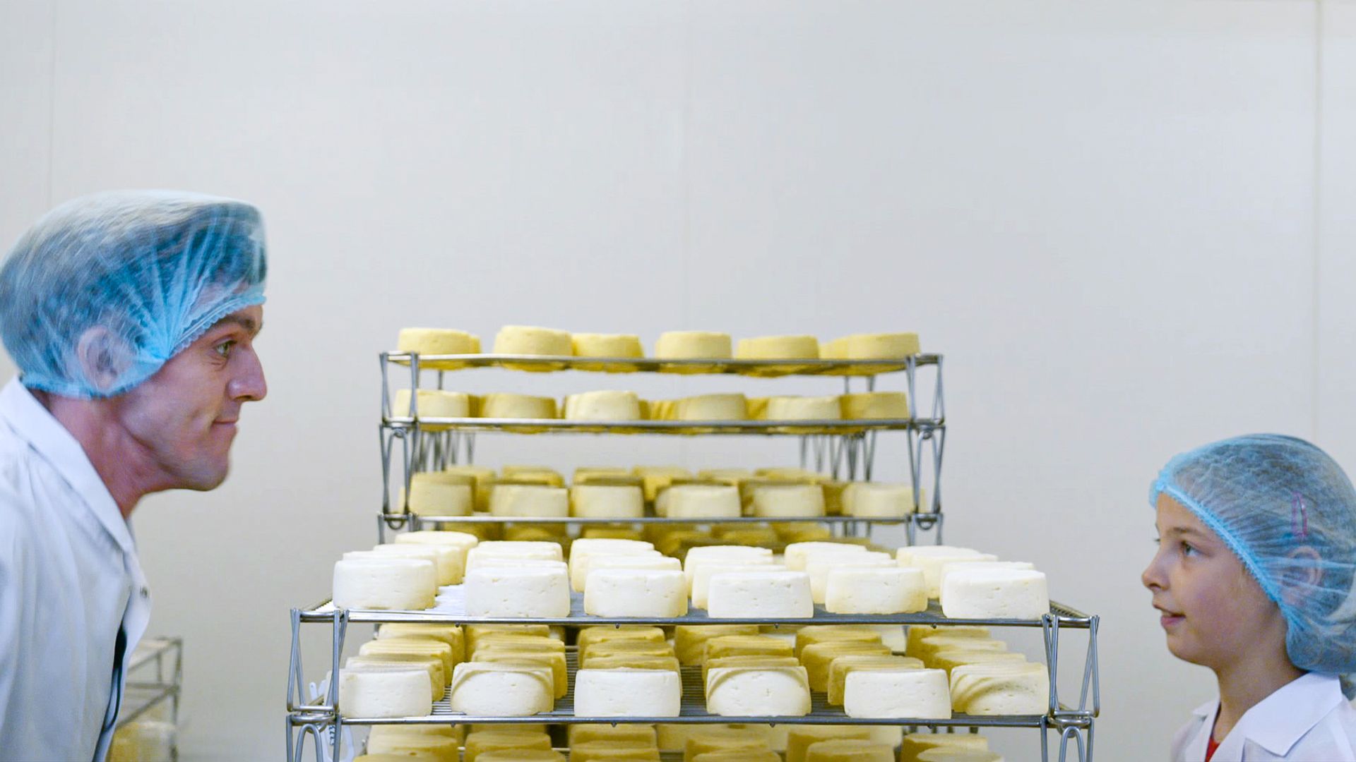 Fferm Fach | Caws | S4C Clic